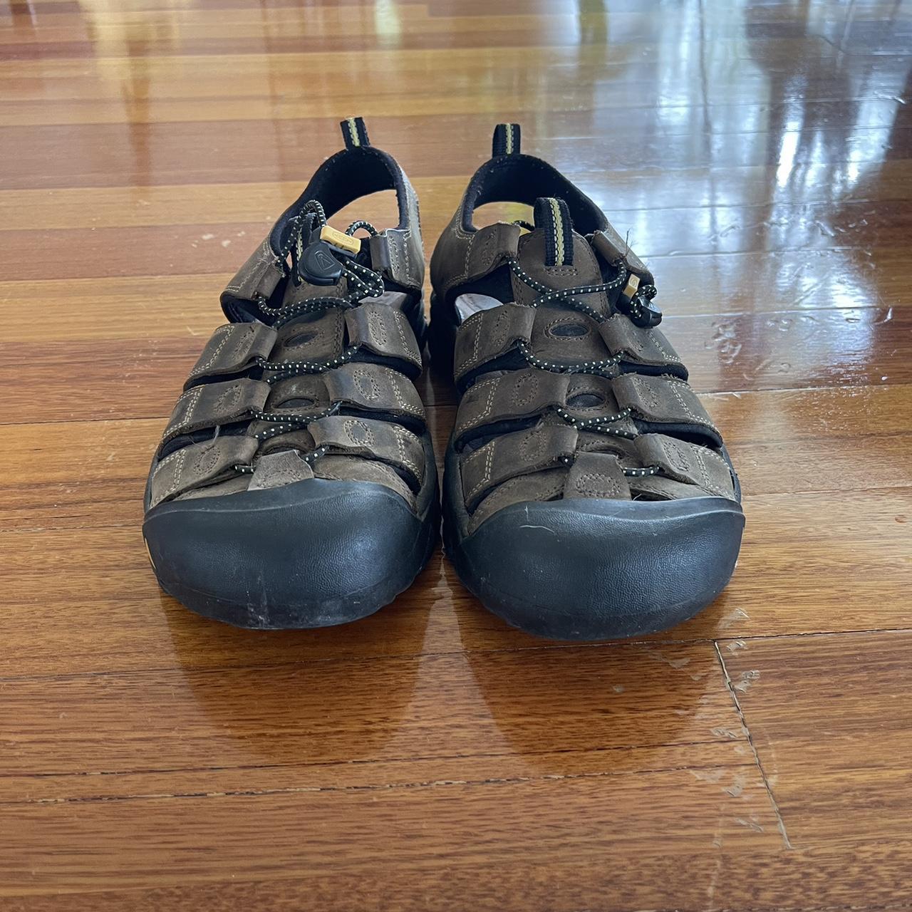 Keen waterproof sandals brown - Depop