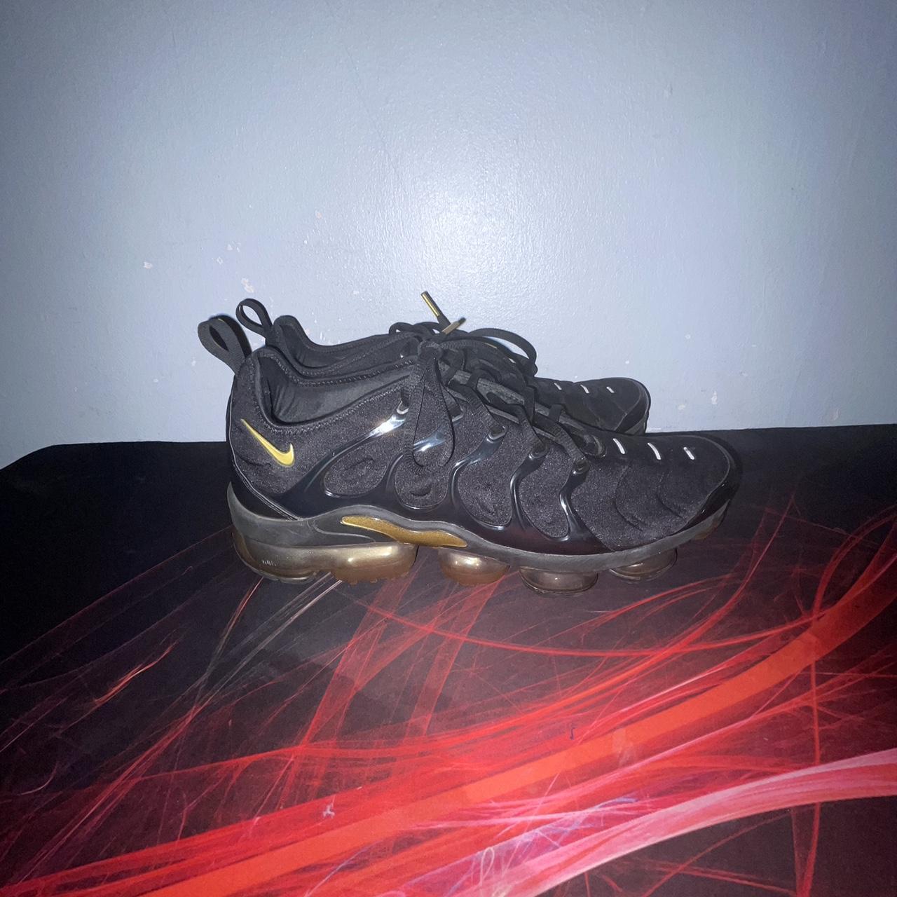Black and gold tm vapour max💛🖤 Brand new worn once... - Depop