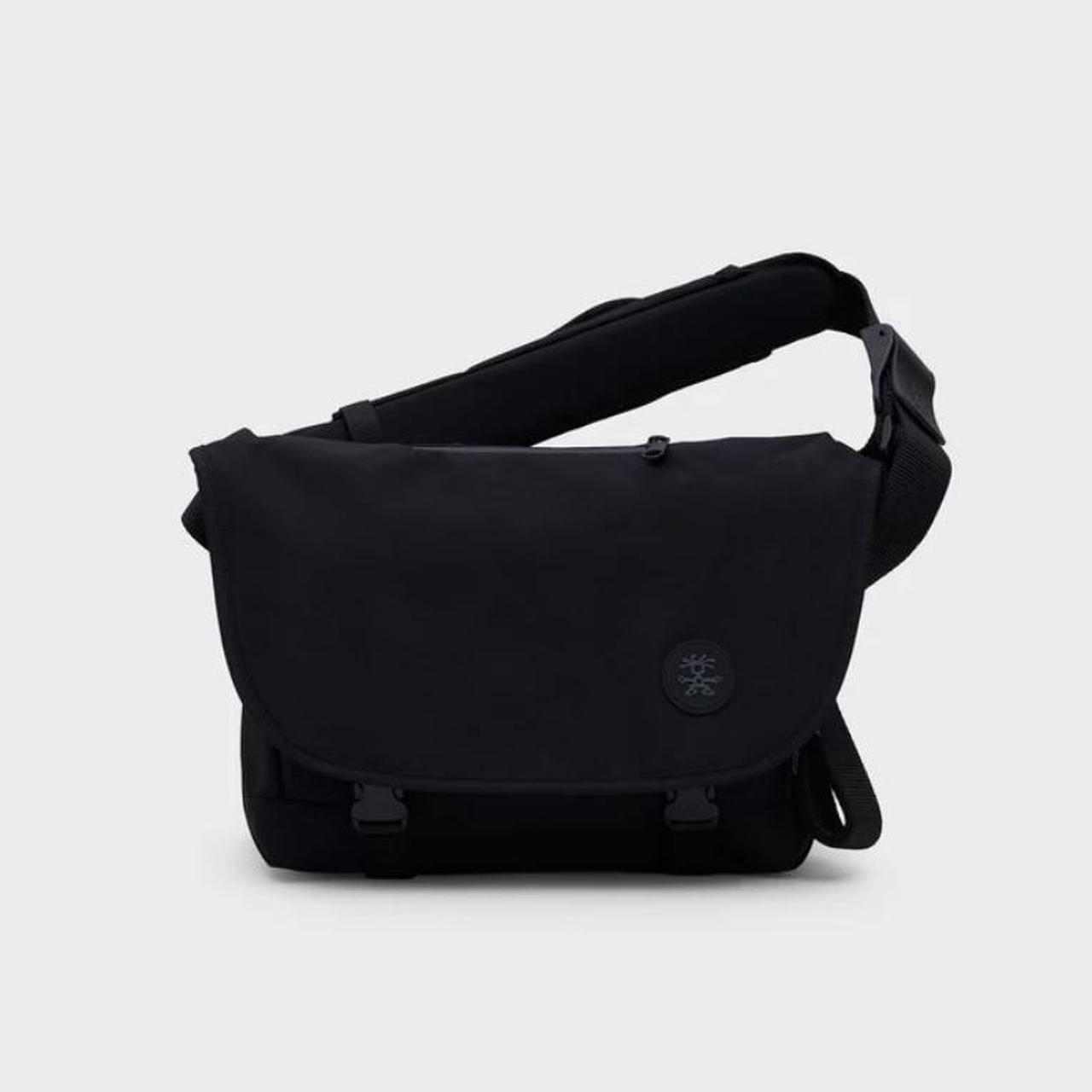 Crumpler black brace messenger bag In good... - Depop