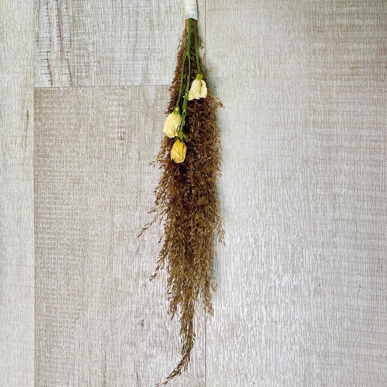 Small 25cm pampas grass type swag/wall hanging/wall... - Depop