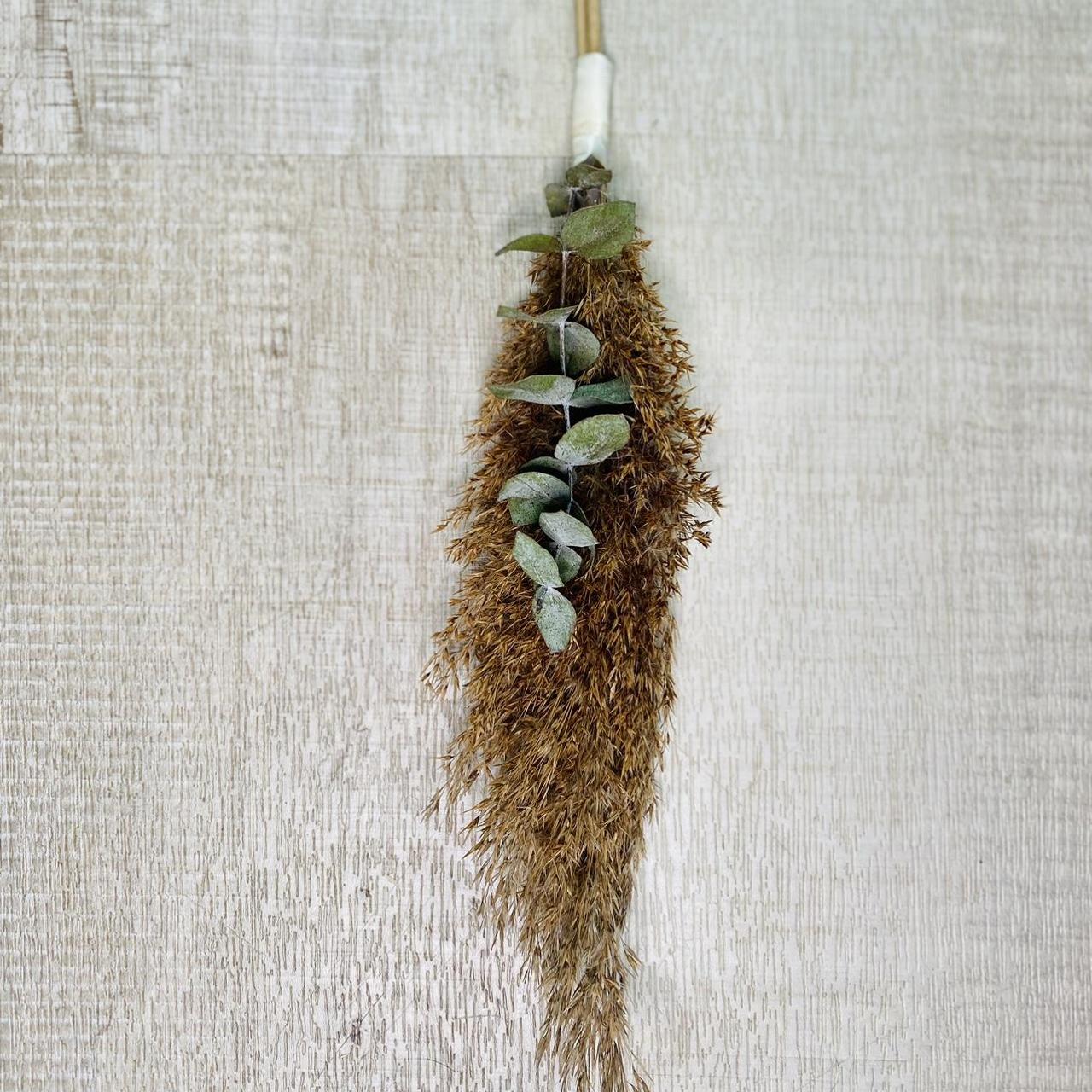 Small 25cm pampas grass type swag/wall hanging/wall... - Depop