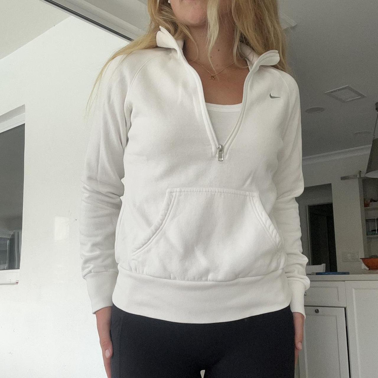 white nike quarter zip size small 💕 #nike #athletic - Depop