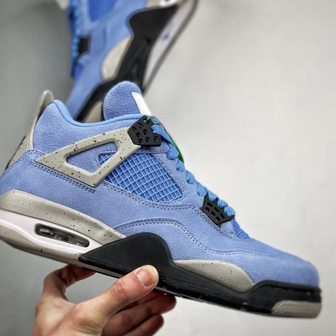 Jordan 4s university blues SIZE 10 - Depop