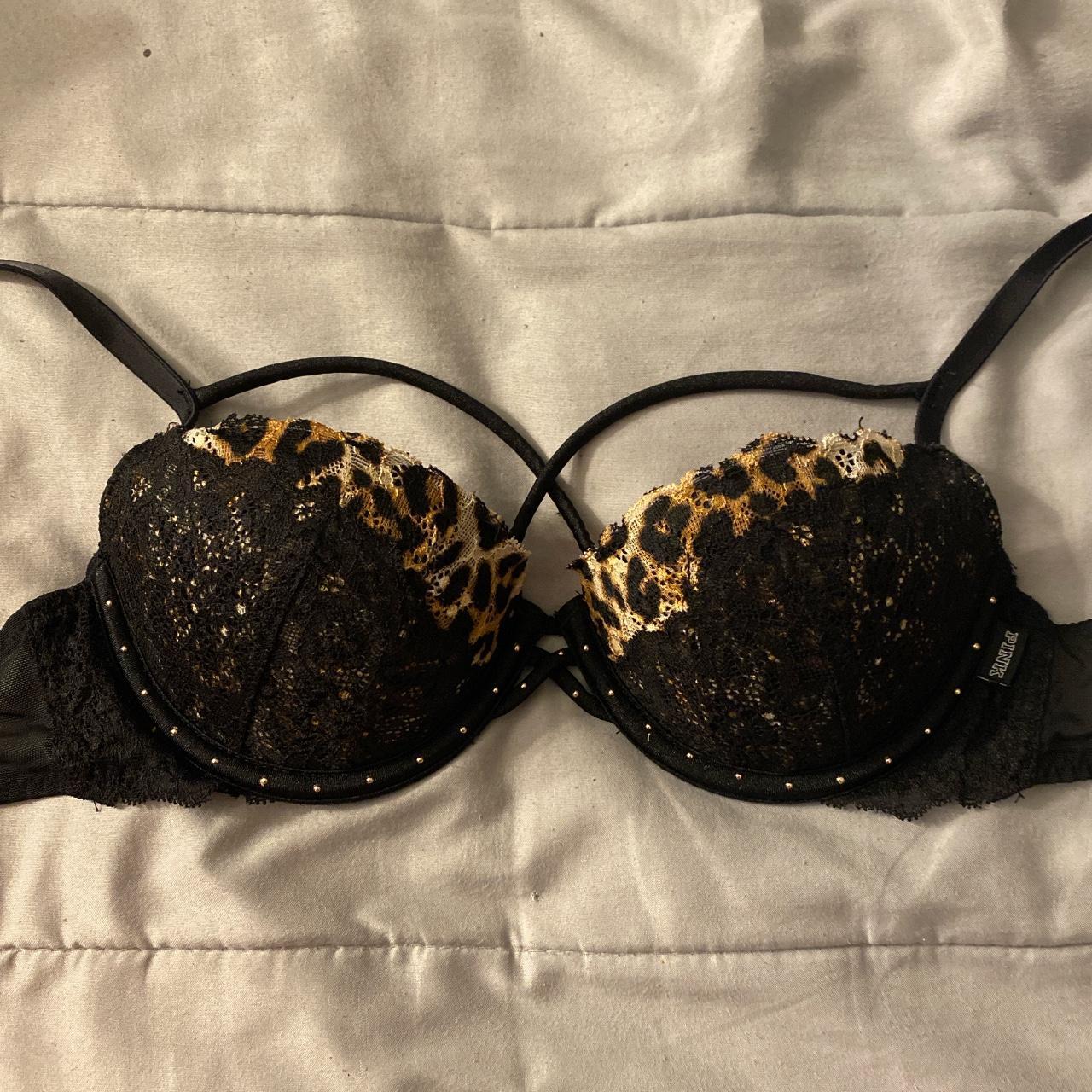 size 32b push up lace leopard print bra super cute... - Depop