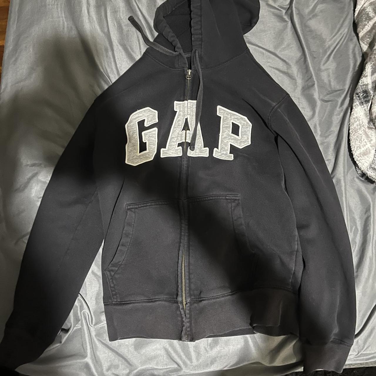 Gap zip up - Depop