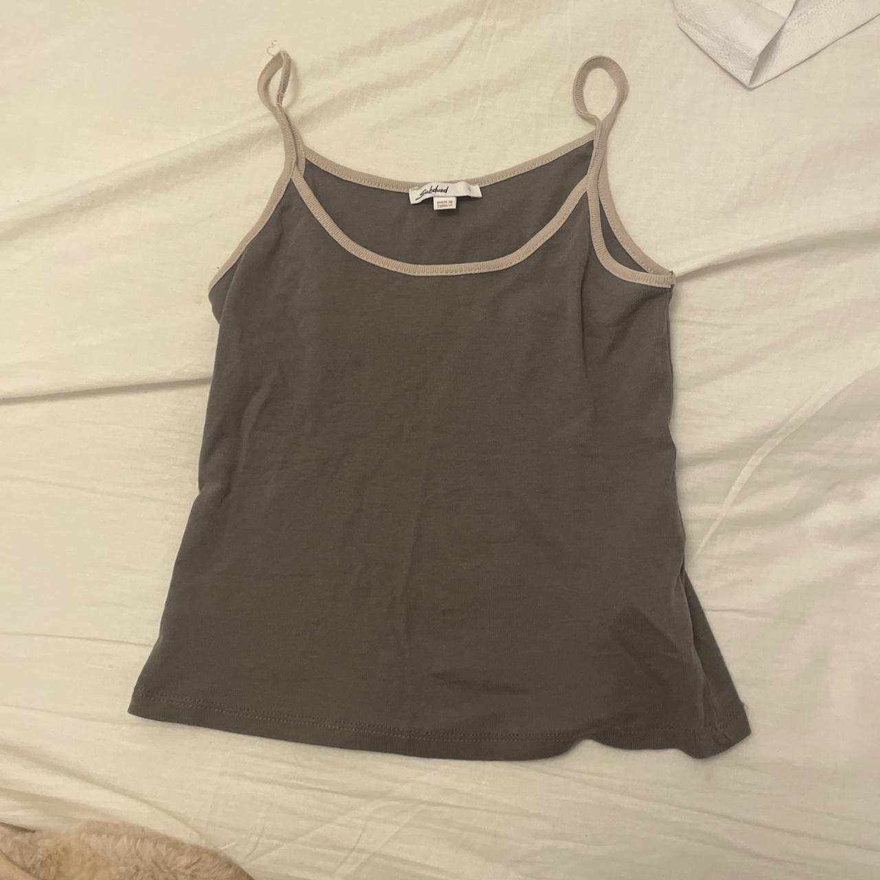 subdued grey and white top barely worn - Depop