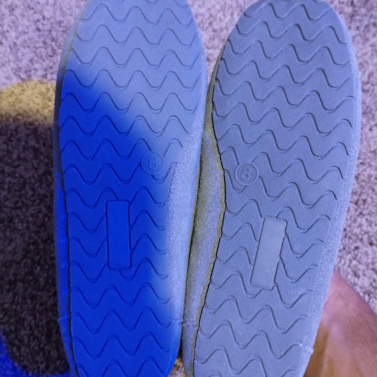 Stars Above women's slippers size 8 brand new free... - Depop