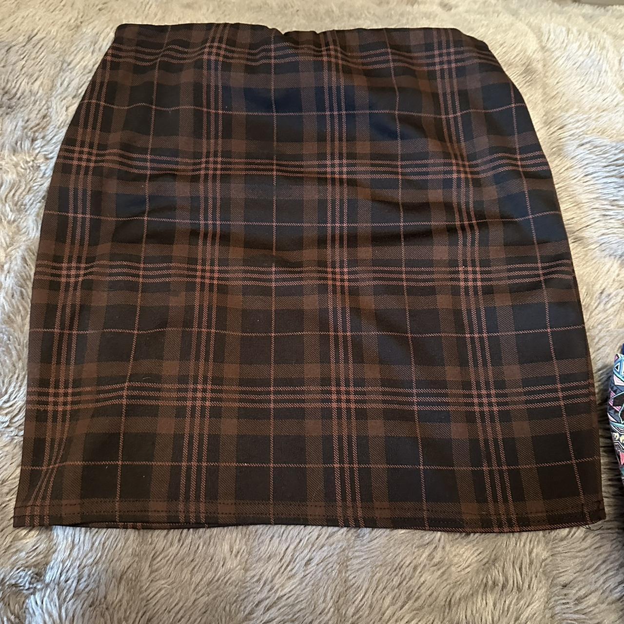 brown checkered new look mini skirt, size 10 - Depop