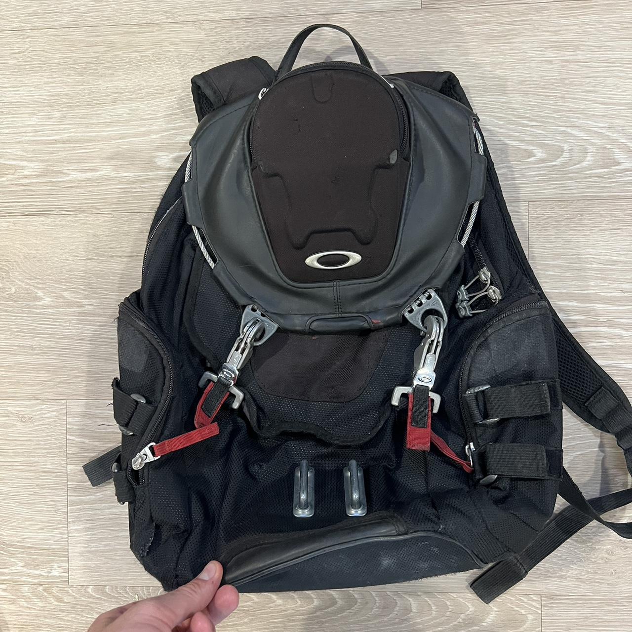 Oakley kitchen sink back pack Couple zips messed... - Depop