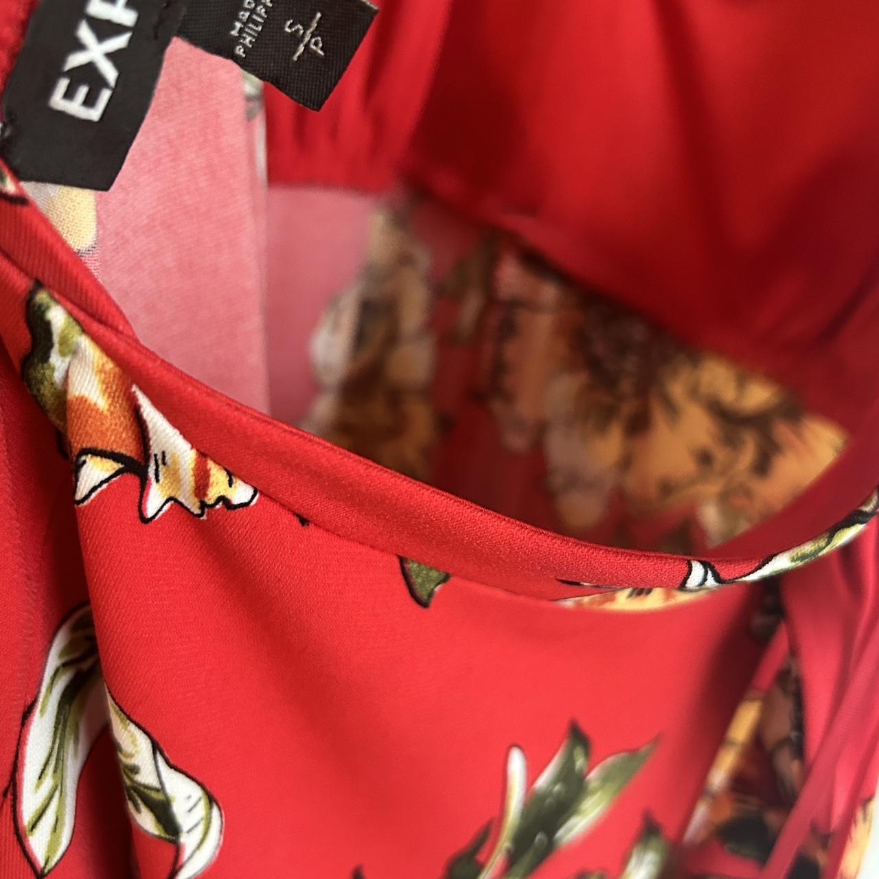 Express floral romper - Depop