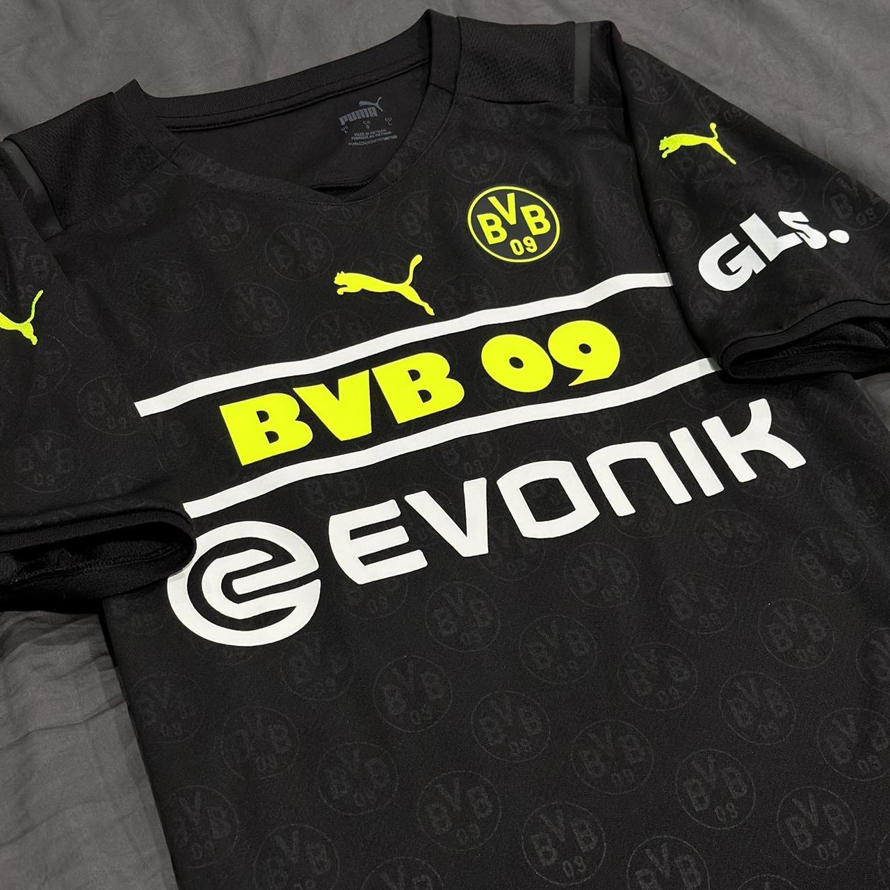 Borussia Dortmund 2021-22 GK 4th Kit #11 Reus - Depop