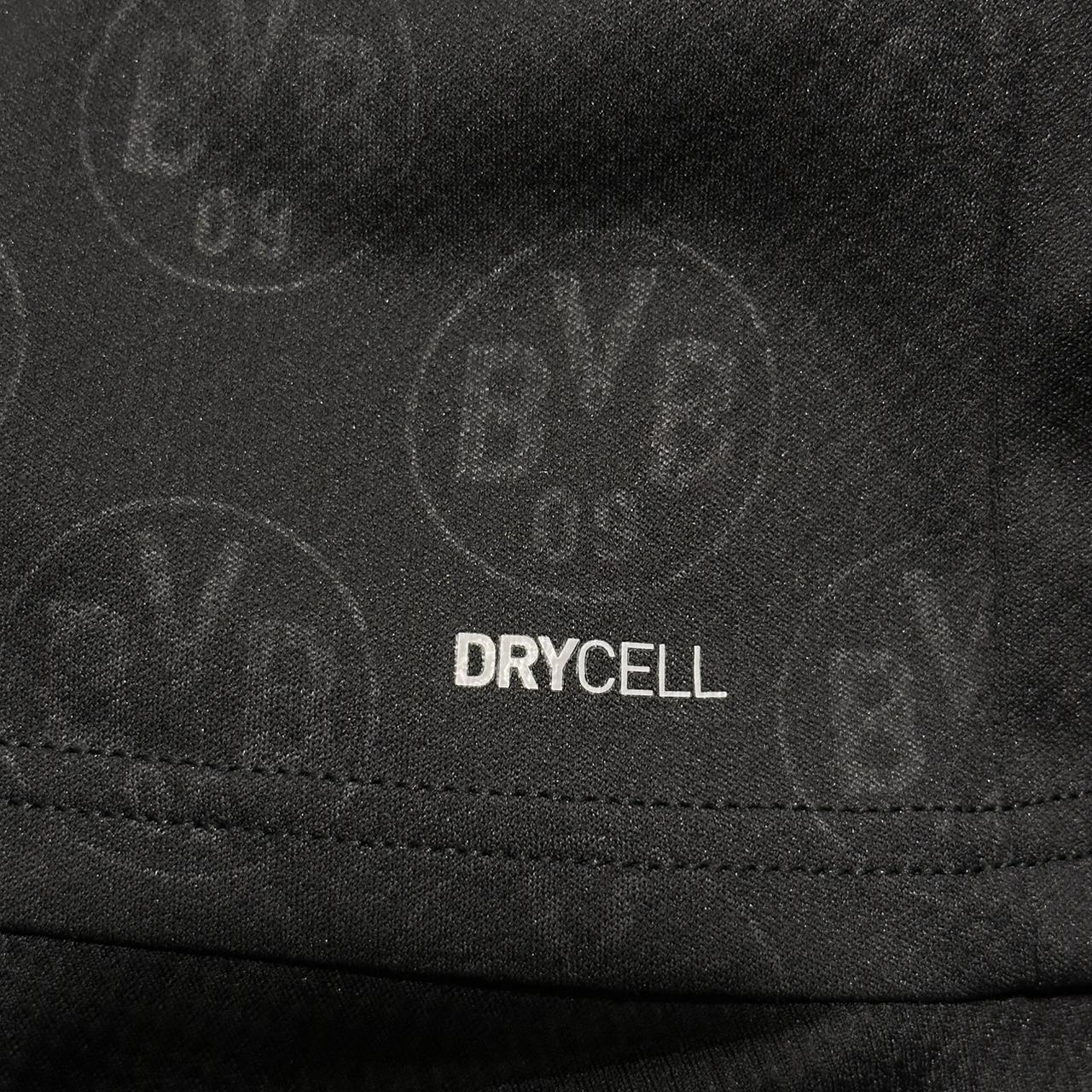 Borussia Dortmund 2021-22 GK 4th Kit #11 Reus - Depop