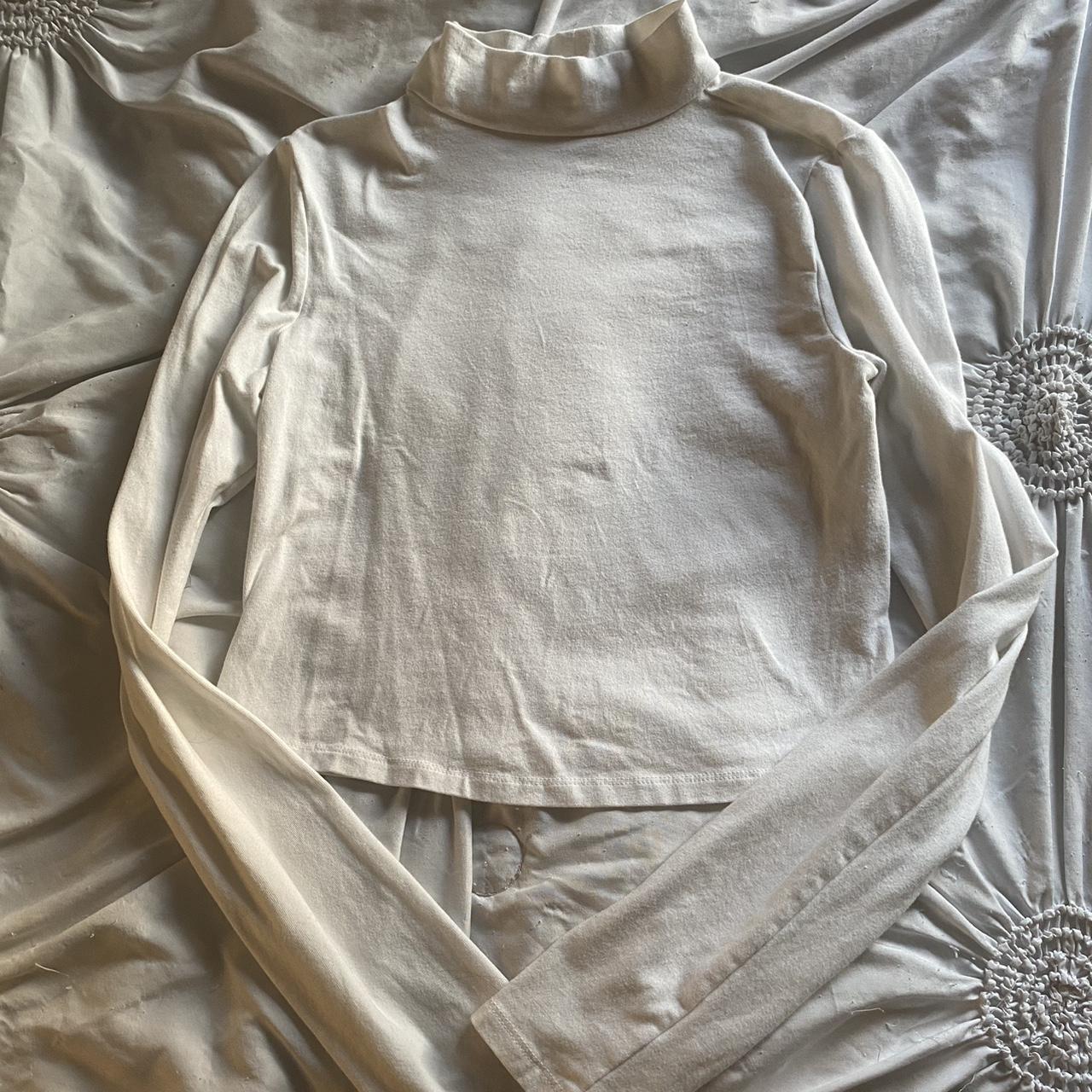 perfect basic white turtle neck... - Depop