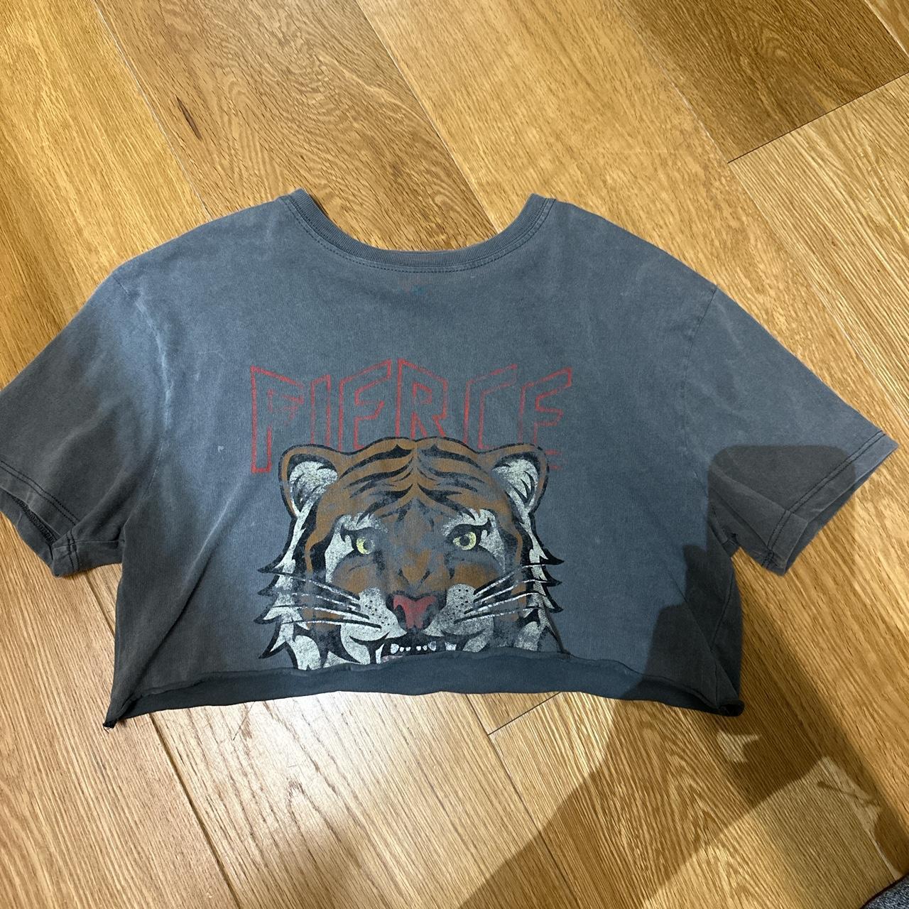 Subdued Women's Grey T-shirt | Depop