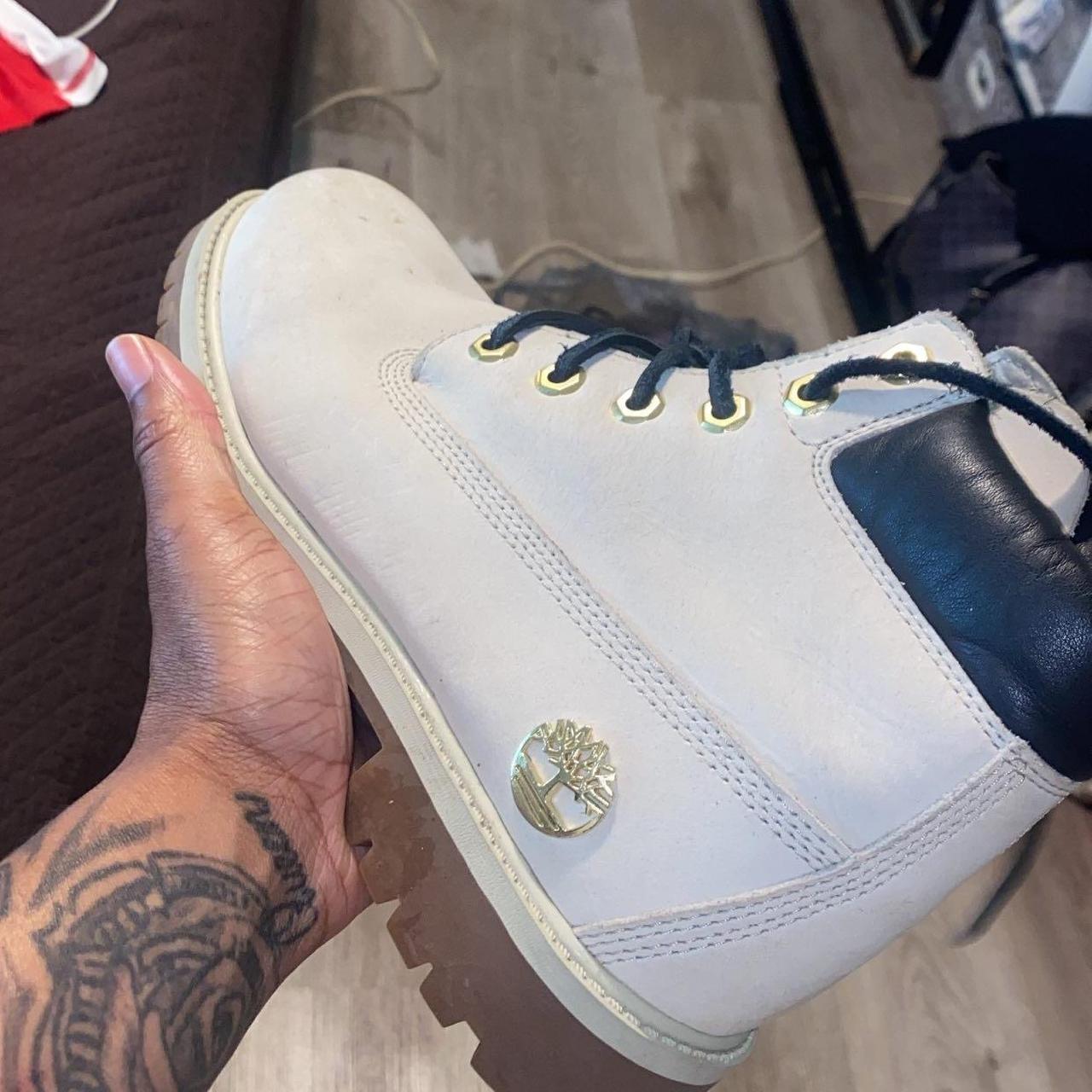 Timbs like new little scuff - Depop