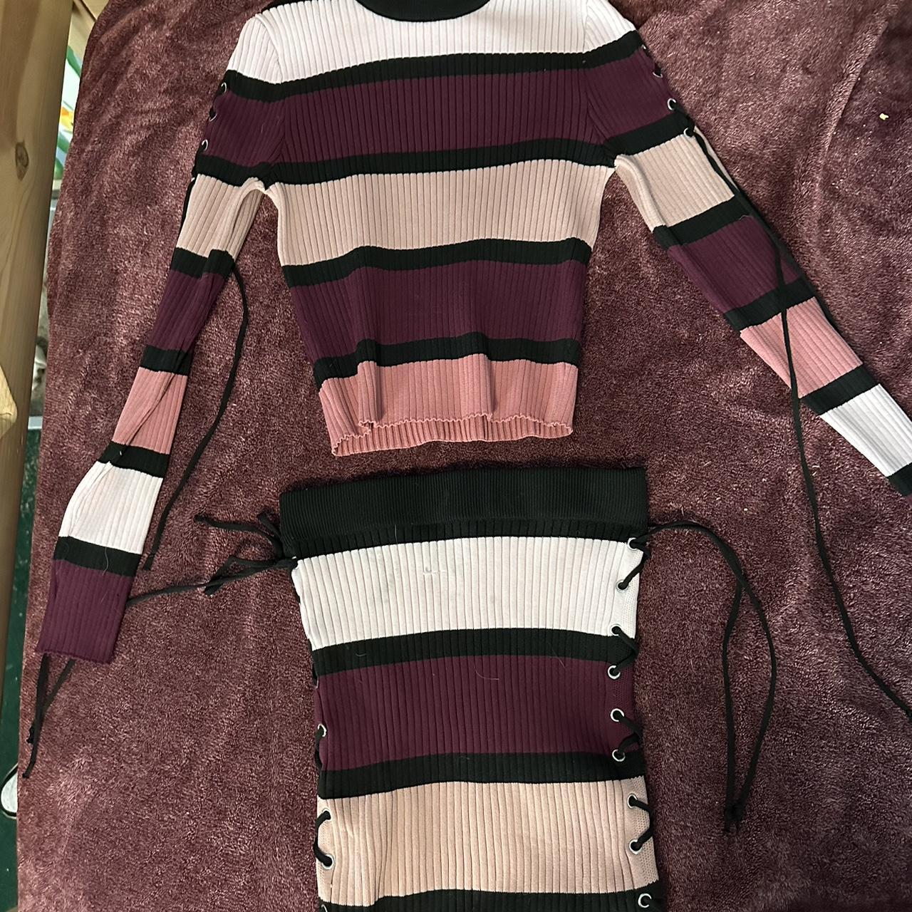 Pink and purple adorable matching set! Fits tight.... - Depop