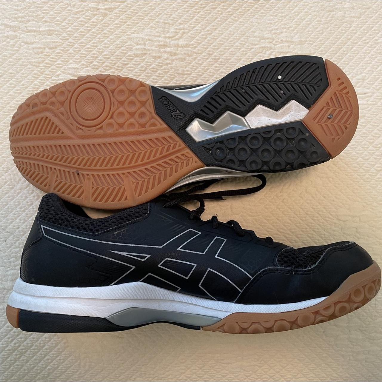 ASICS Women's Black Trainers | Depop