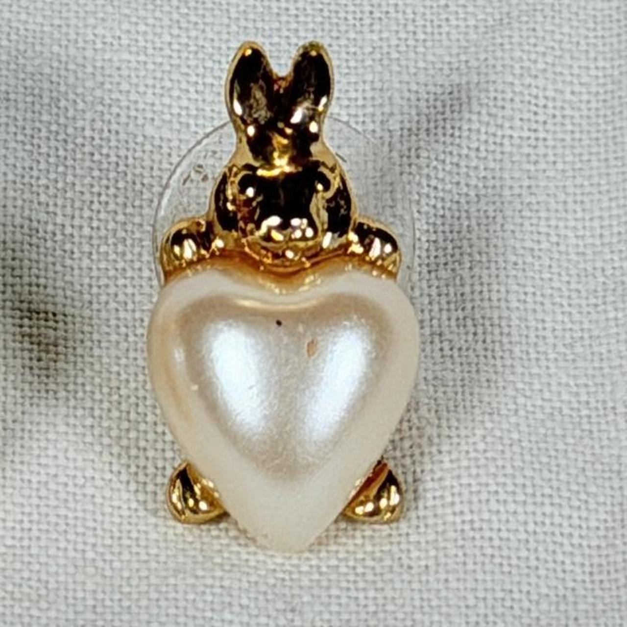Vintage gold bunny and pearl earrings Hey guys!... | Depop