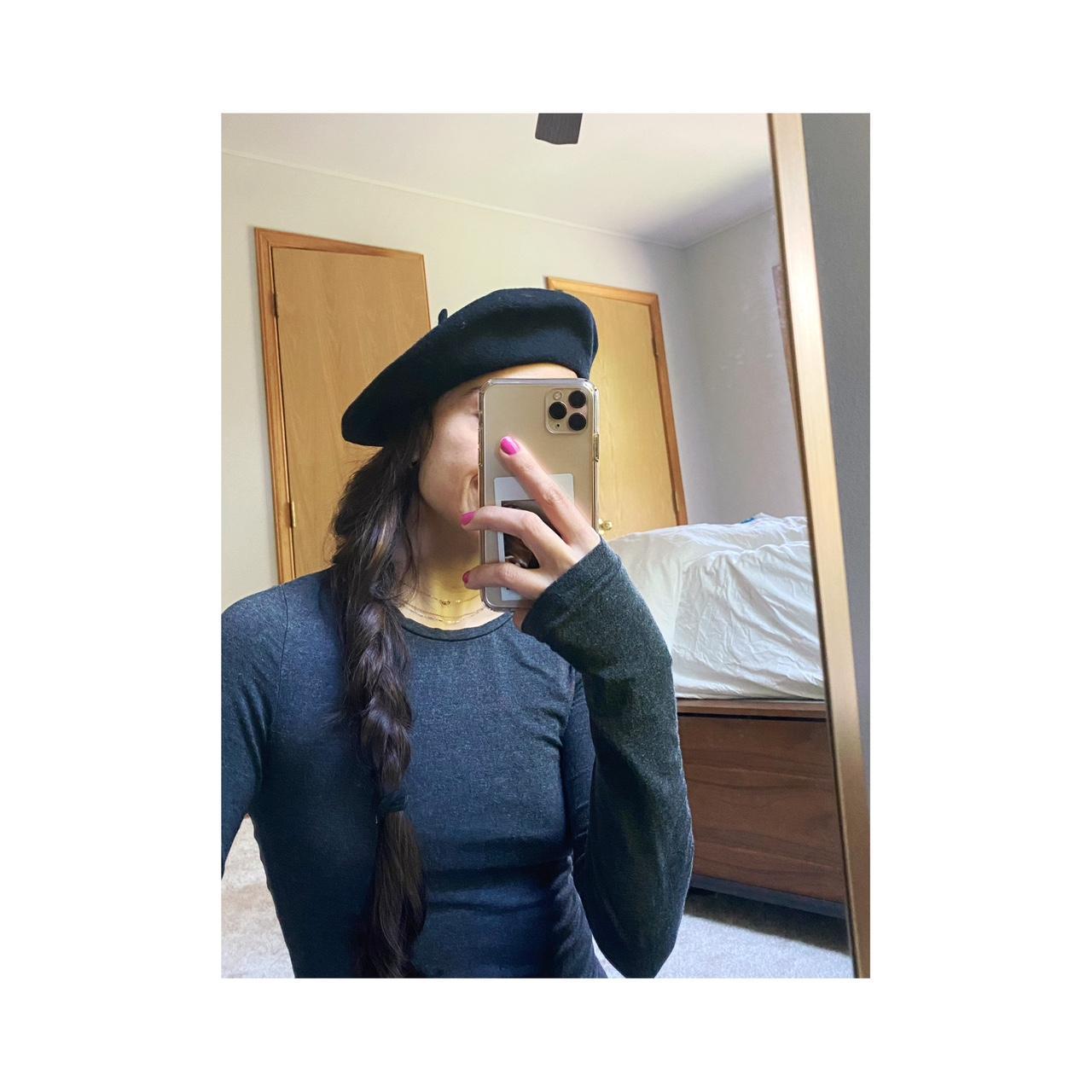 Black wool Beret by United colors of Benetton- in... - Depop