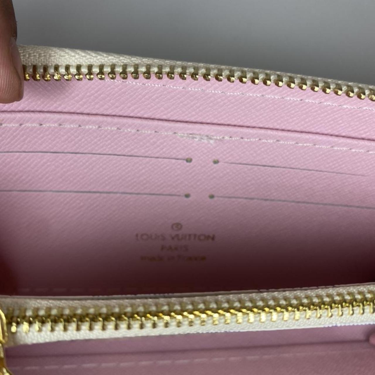 Louis Vuitton Women's White and Pink Wallet-purses | Depop