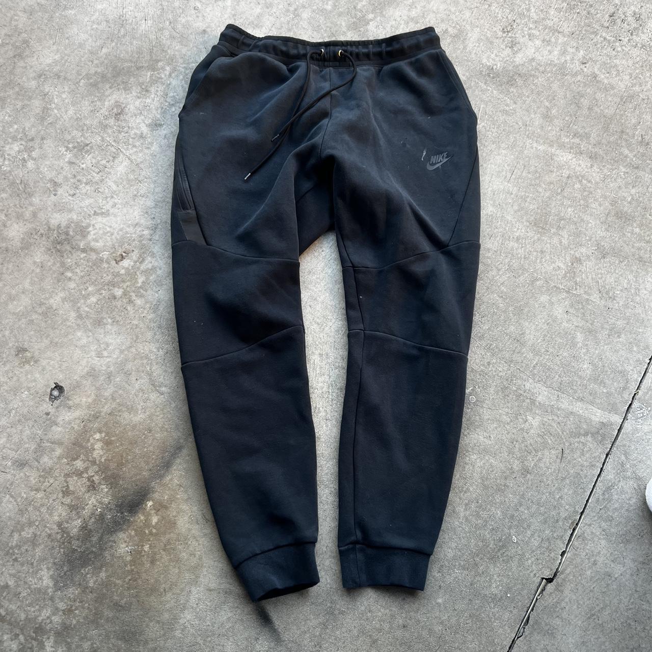 Nike essential black tech pants Size medium - Depop