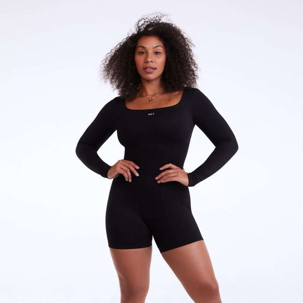 set active sportbody long sleeve shorty suit in... - Depop