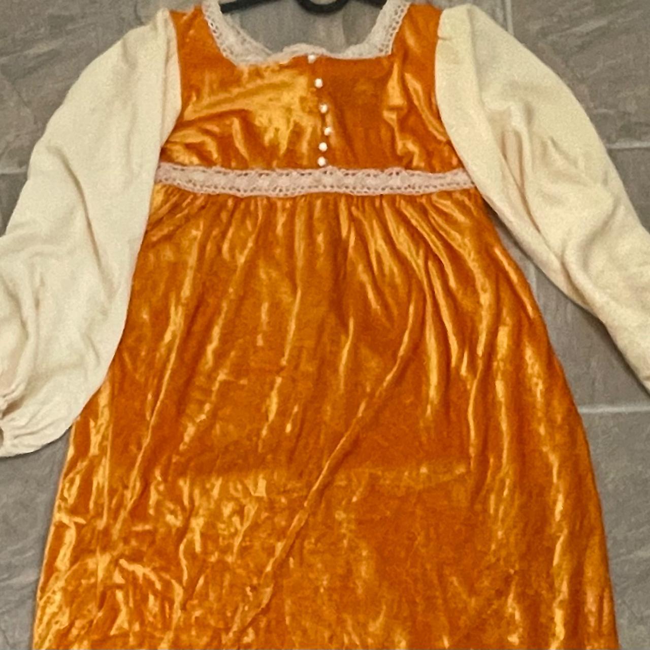 Vintage Gunne-Sax dress, slight rip in seam on back... - Depop