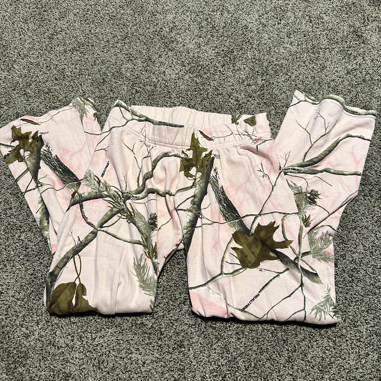 Cabela’s pink Realtree lounge pants #realtree - Depop