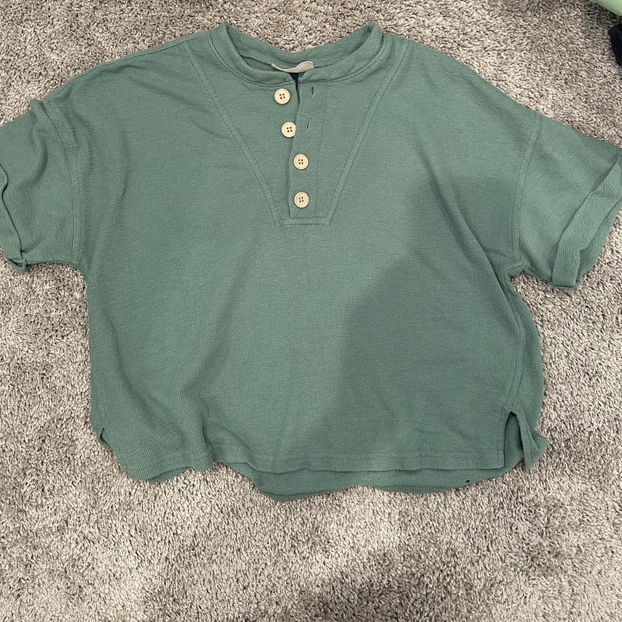 Universal Thread Women's Shirt | Depop