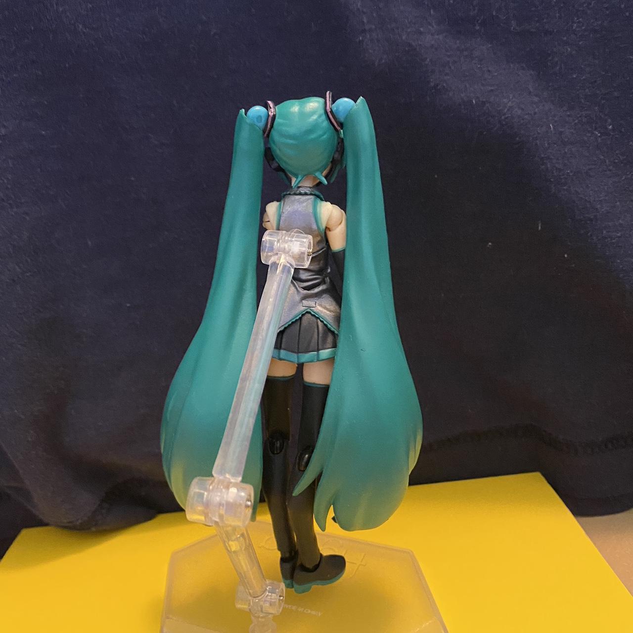 hatsune miku ball jointed figure her left arm and... - Depop
