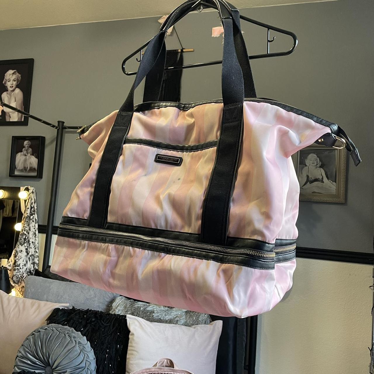 VICTORIA'S SECRET Weekender Bag #victoriassecret... - Depop