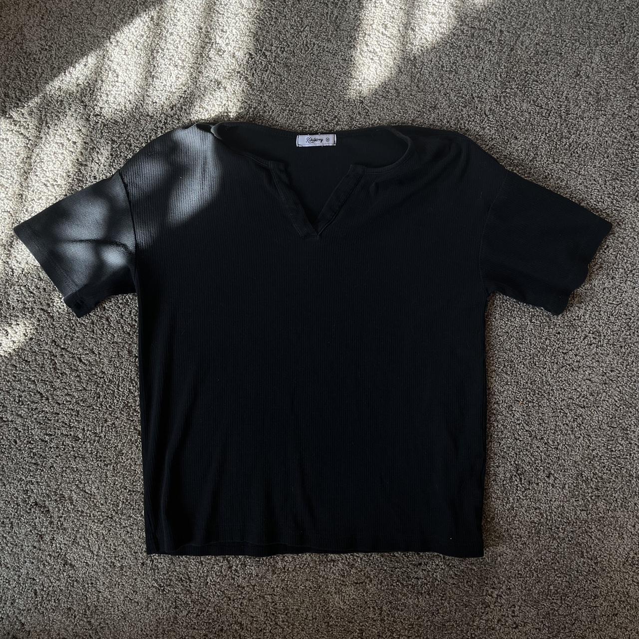 black ribbed knit shirt 🖤 size m super comfy... | Depop