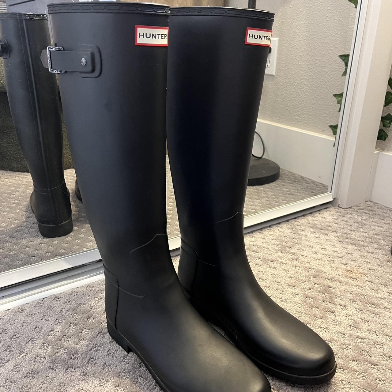 Black Hunter boots tall - worn maybe 5 times #fall... - Depop
