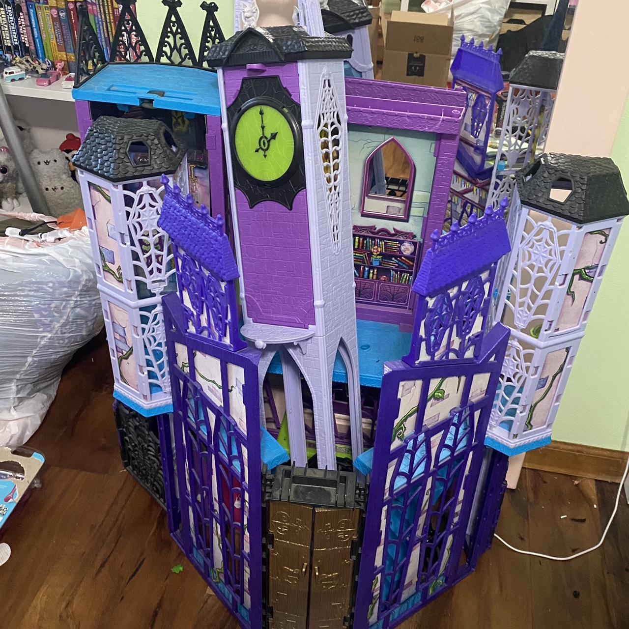 2015 monster high doll house Plz read description... - Depop