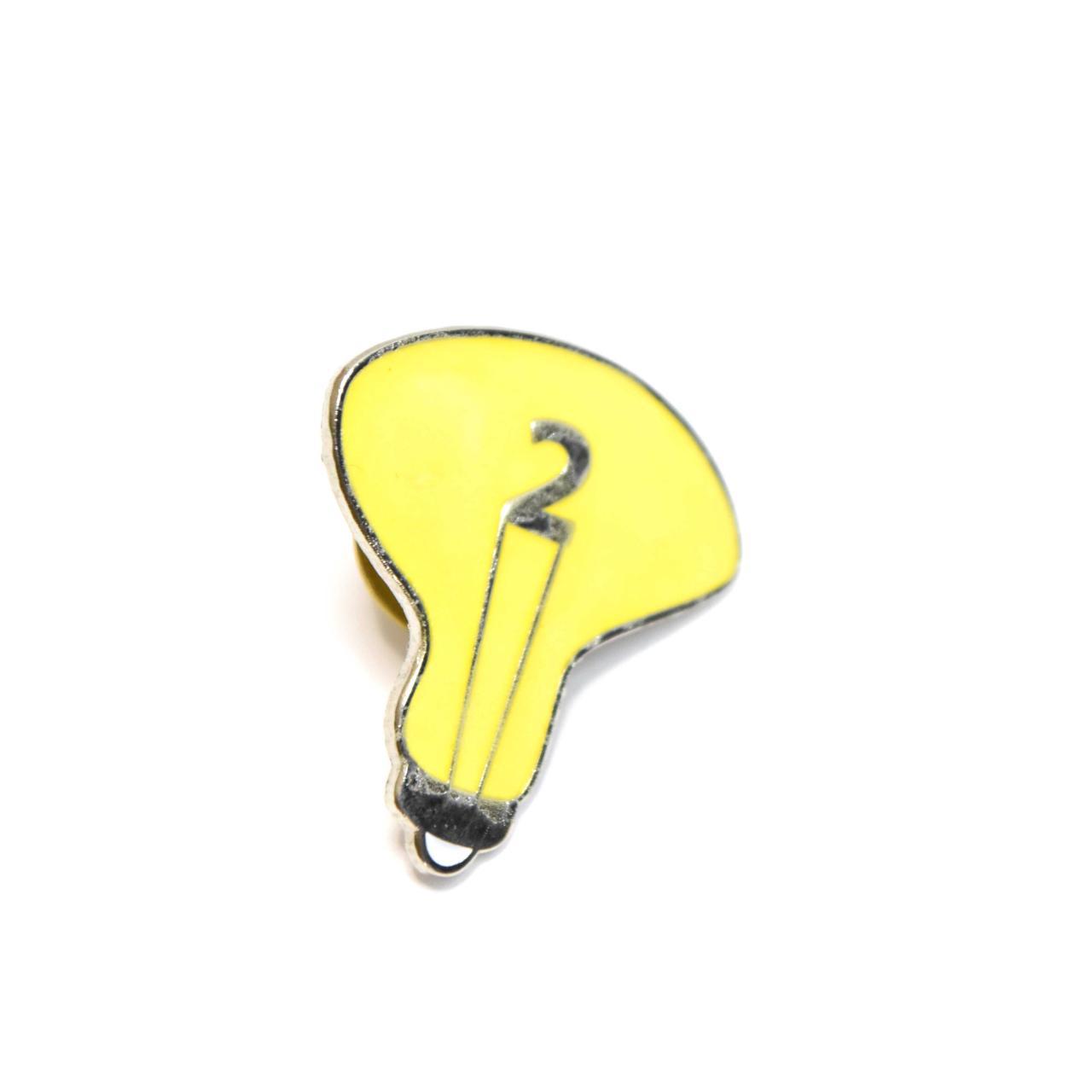 Bundle of 6 Vintage Collectible Light Bulb Pins -... - Depop