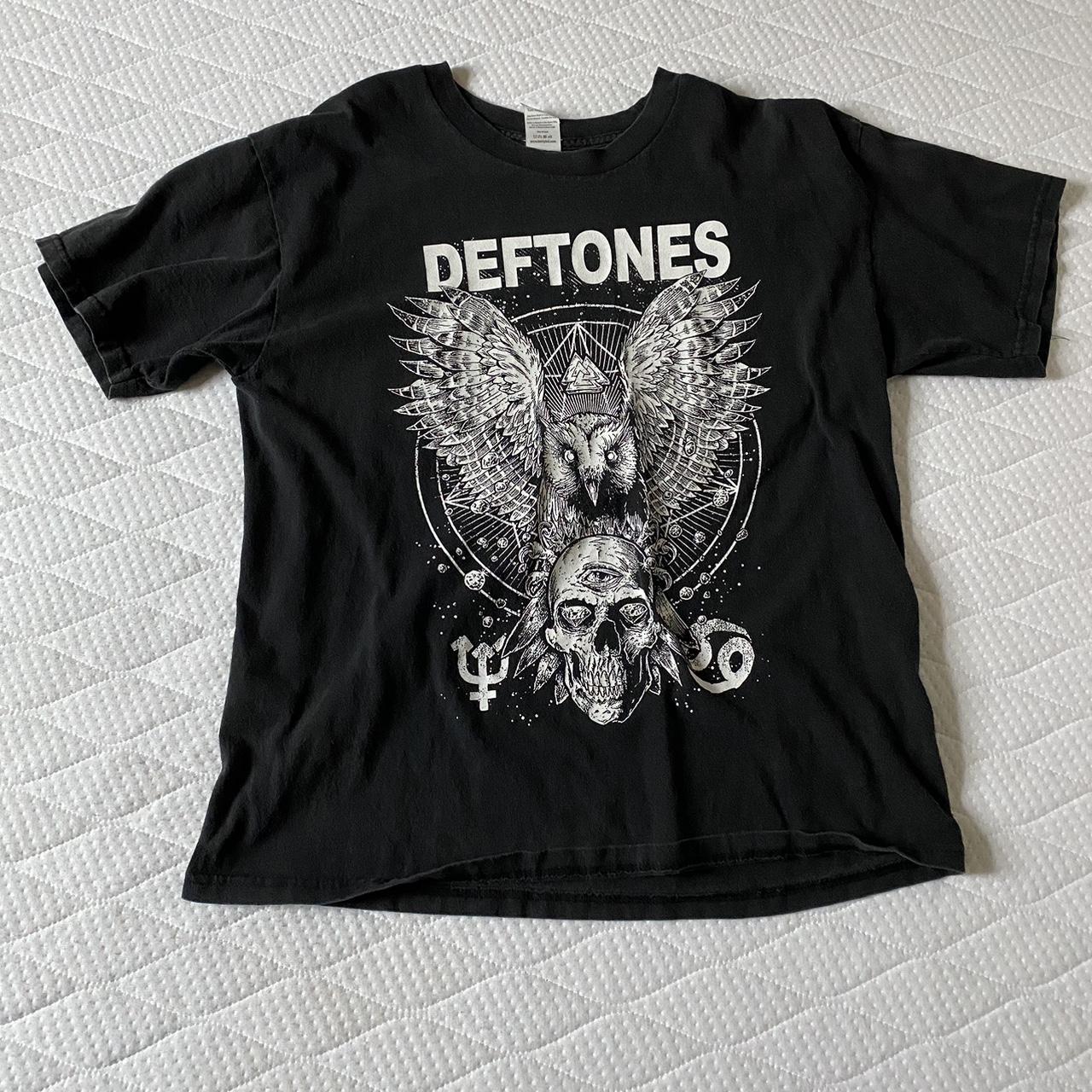grunge graphic deftones tee size: M color: black,... - Depop