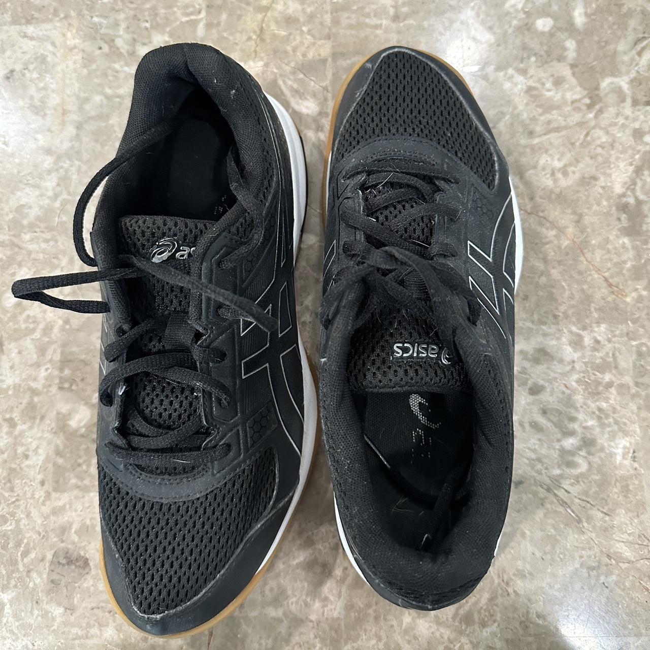 ASICS Women's Black Trainers | Depop