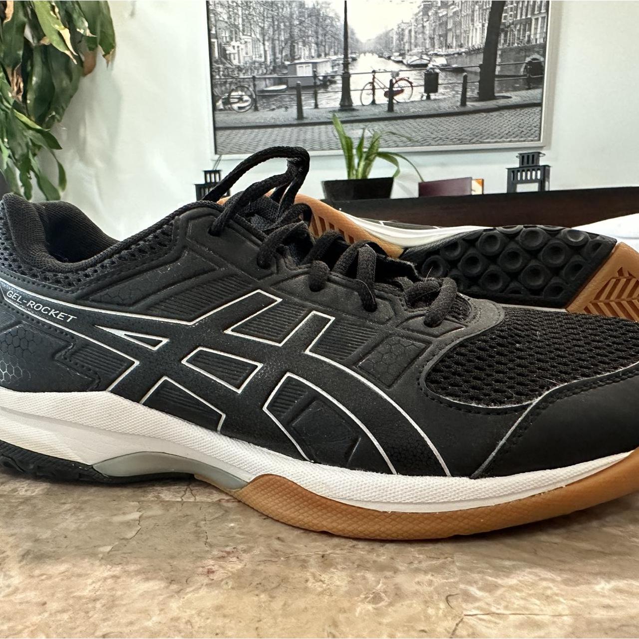 ASICS Women's Black Trainers | Depop