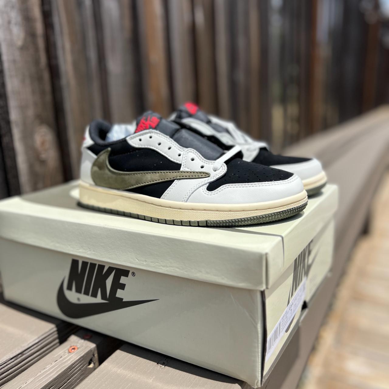 Travis Scott Men's Red and Cream Trainers | Depop