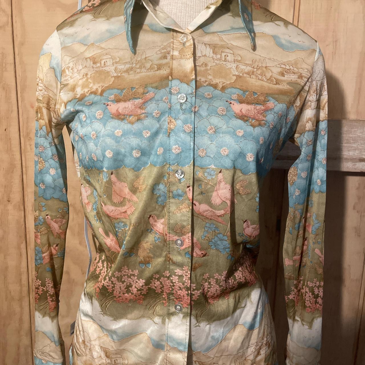 70’s vintage collar shirt it doesn’t say size but is... | Depop