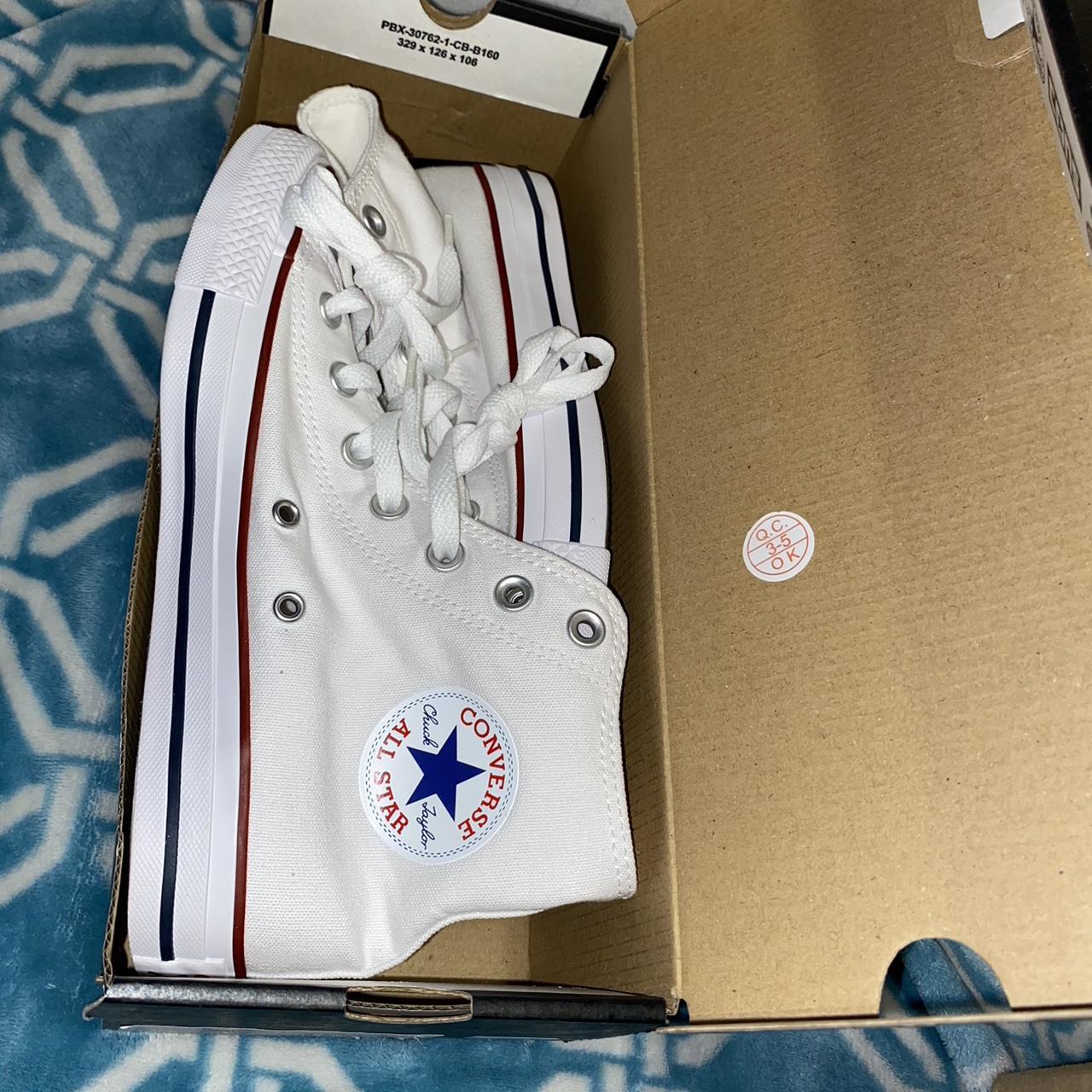 Converse 6 in mens, 8 in womens, unisex 24.5... - Depop
