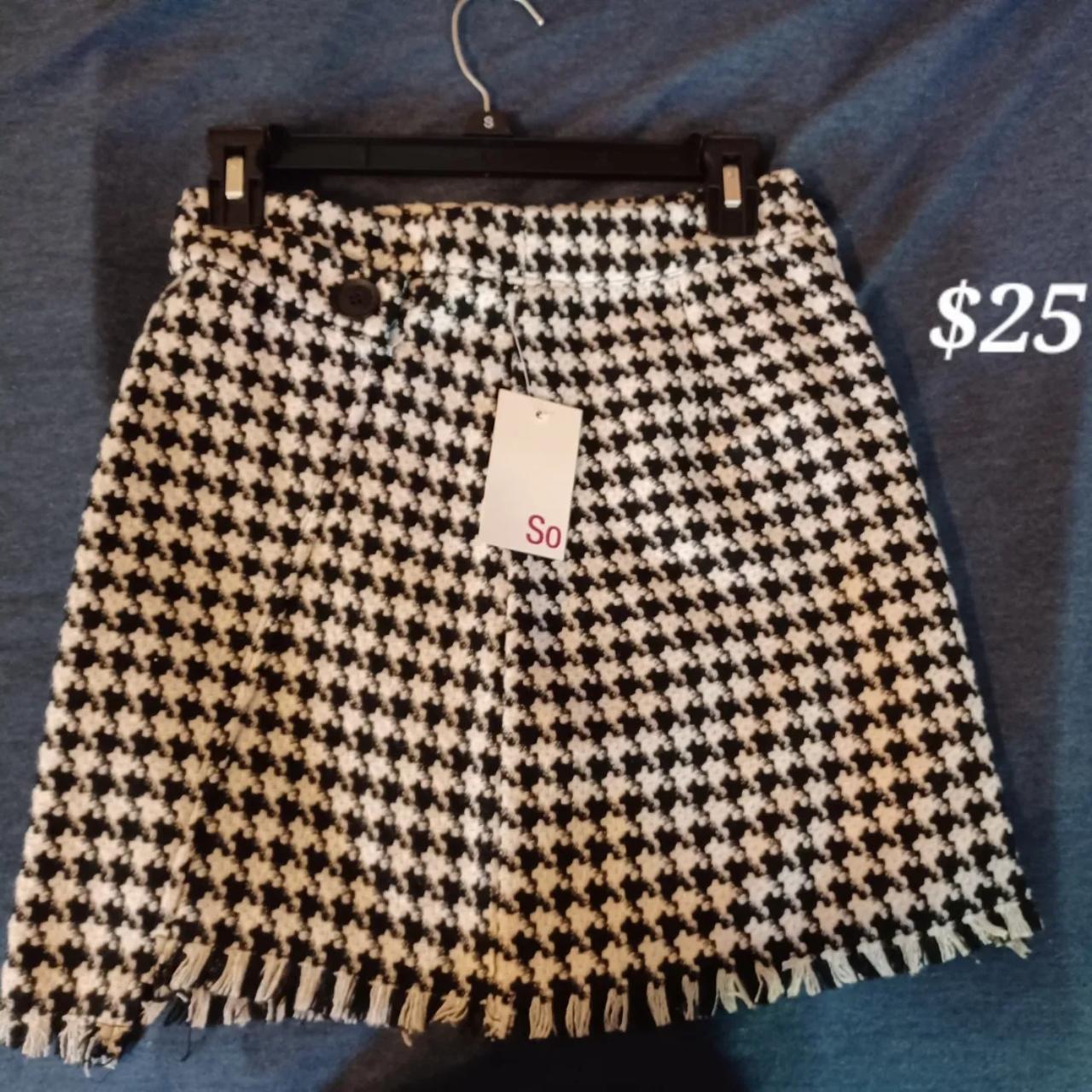 SO brand skirt, Never worn. - Depop
