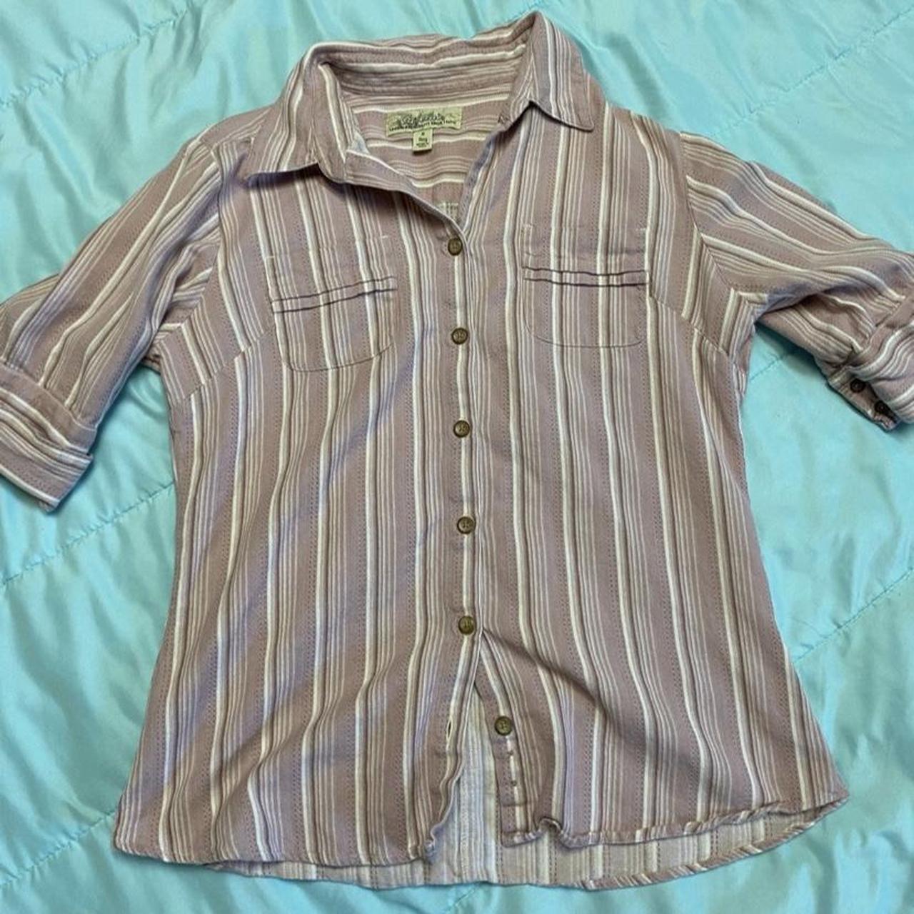 Cabelas women’s small button up shirt - Depop