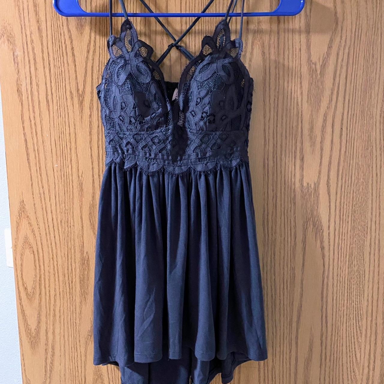 New zenana lace dress women’s small - Depop