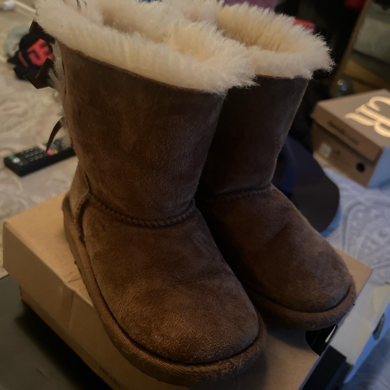 UGG bow tie toddler - Depop