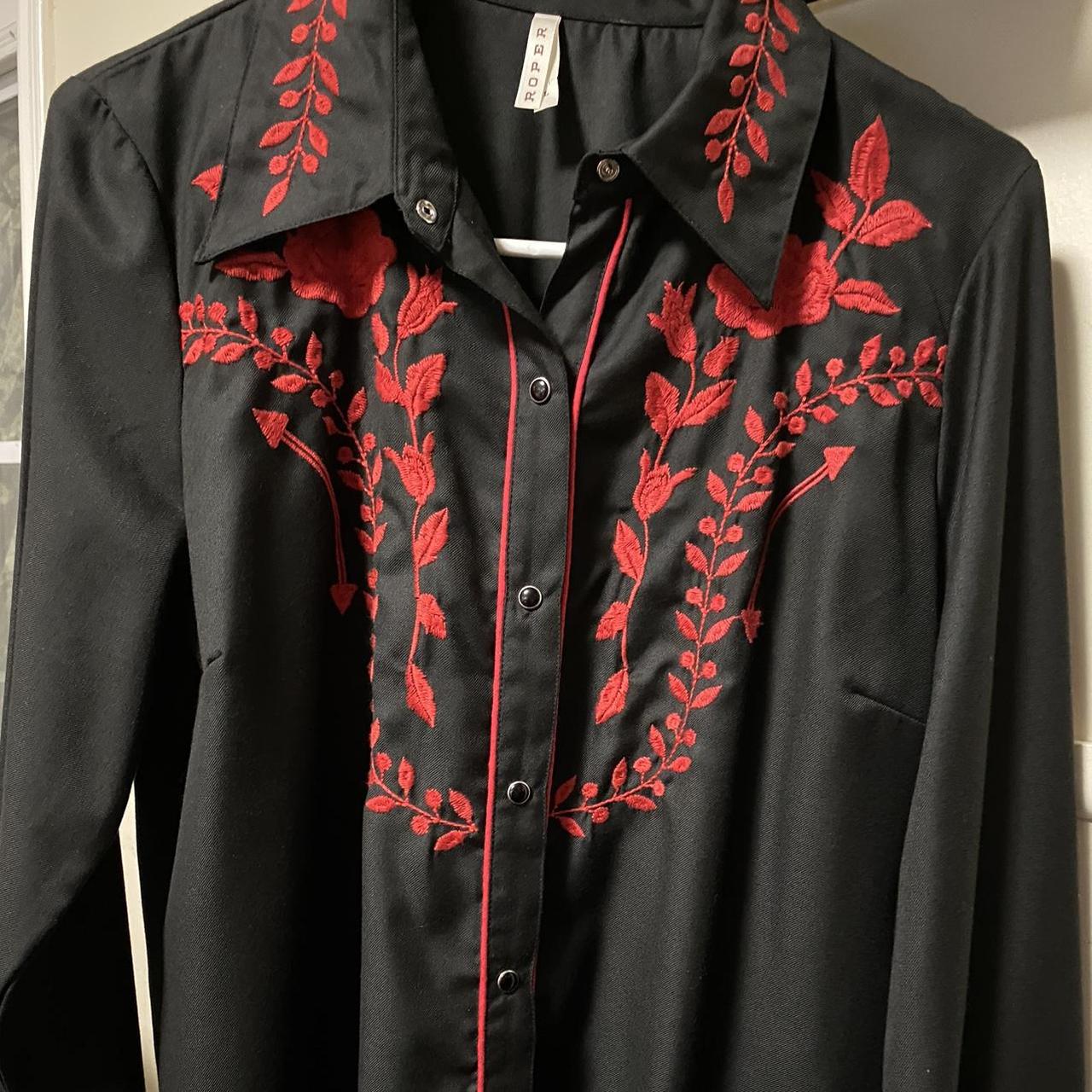 Roper Women's Black and Red Shirt | Depop