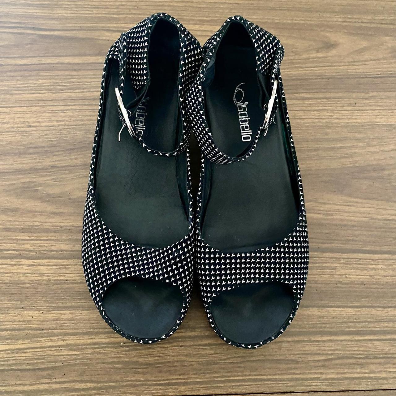 Black and white houndstooth pattern leather sandals... - Depop