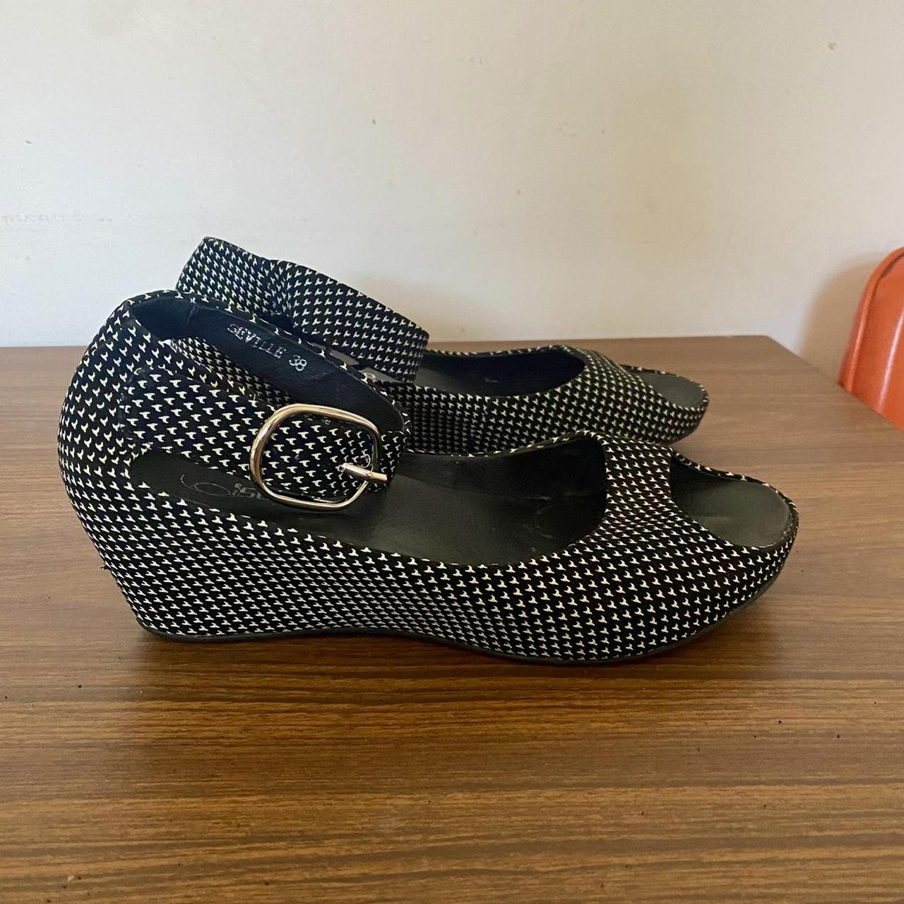 Black and white houndstooth pattern leather sandals... - Depop