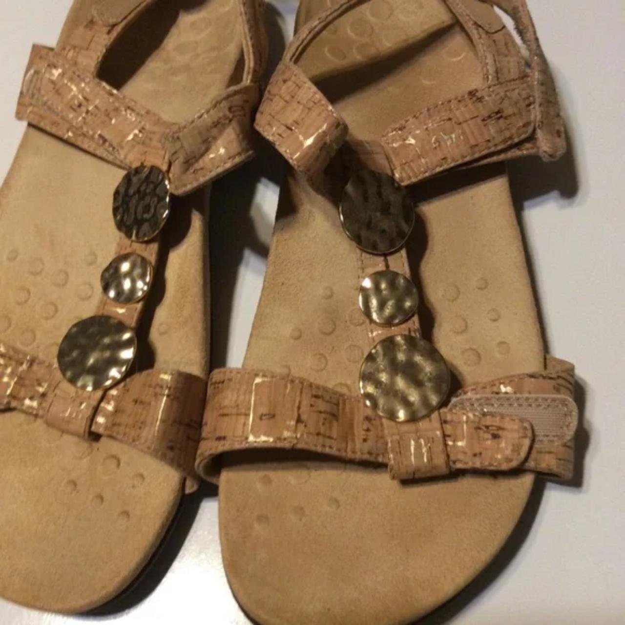 Vionic Women’s Gold Cork Strap Sandals Size... - Depop