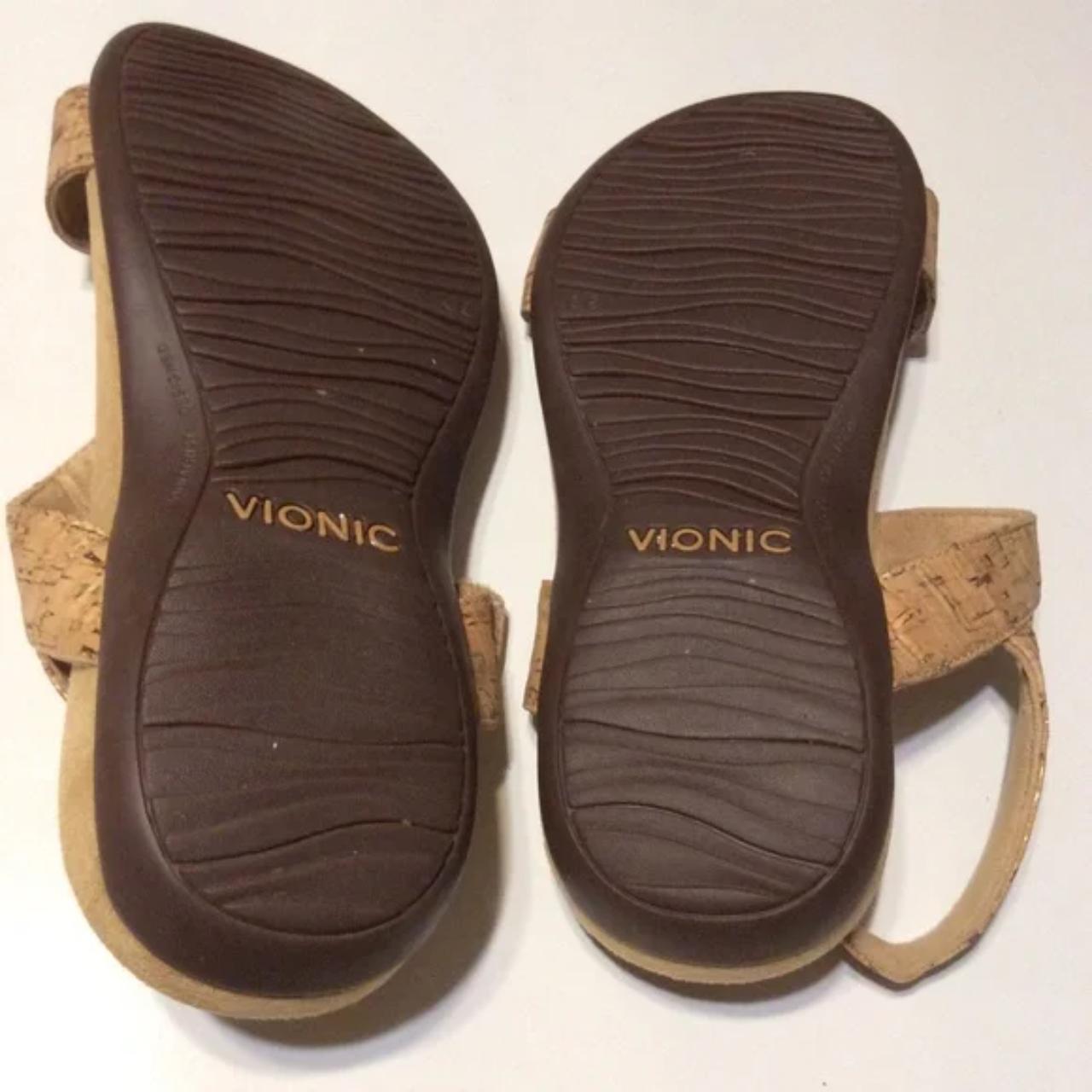 Vionic Women’s Gold Cork Strap Sandals Size... - Depop